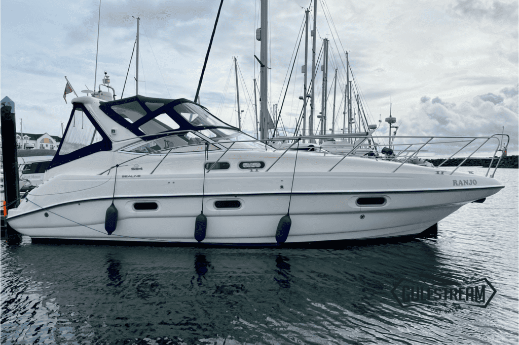 Glastron GXL 255 with Volvo Penta 8.1 Gi 375HP (Stock Boat with ...